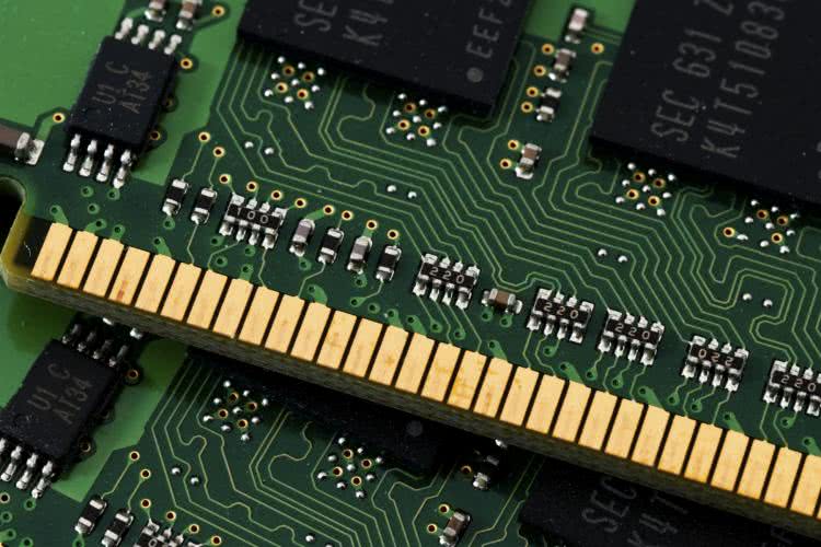 Dynamic Flash Memory następcą pamięci DRAM